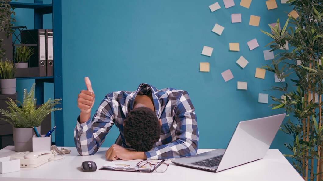 Strategies When Employees Feel Burnt Out at Work - HRSweet Strategies When Employees Feel Burnt Out at Work - HRSweet